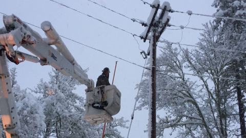 Pacific Power crews making progress on weather-related outages